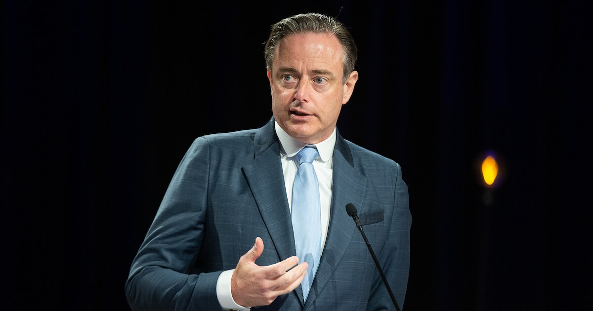 Burgemeester Antwerpen bedwingt in boxershort indringer met luchtgeweer ...