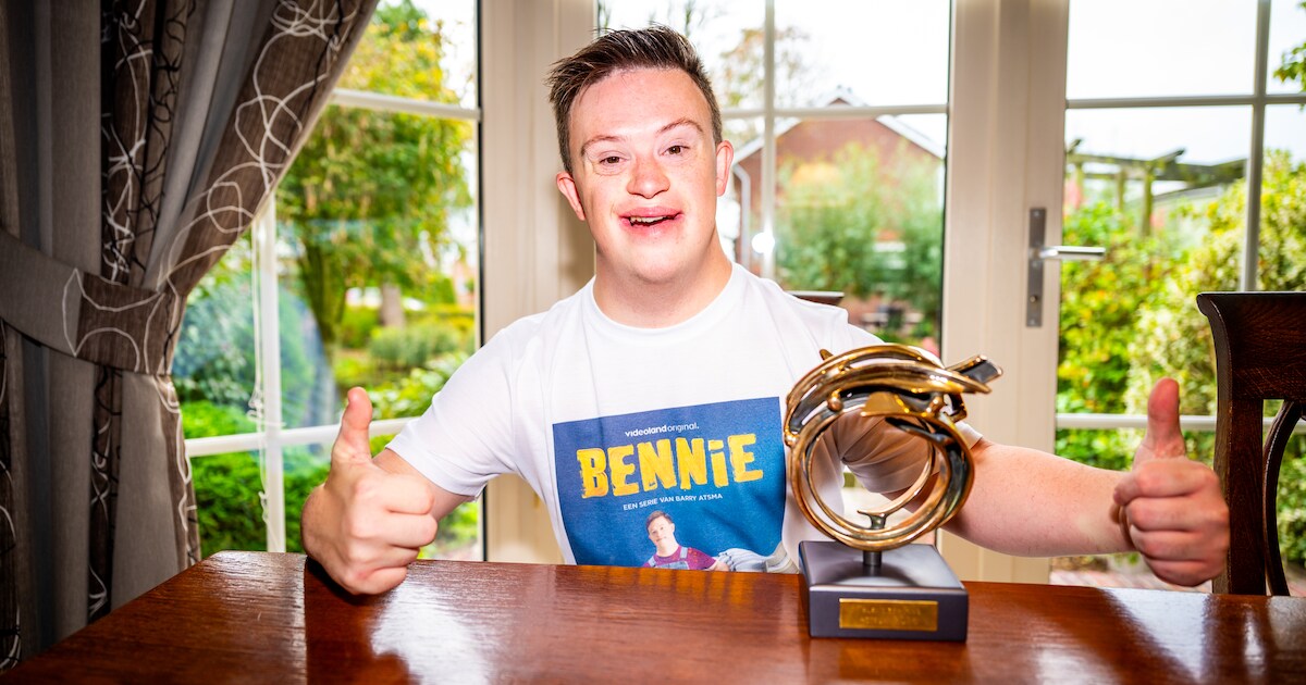 Trofee van acteur Wesley (25) is groter dan die van VI: ‘Zelfs met ...