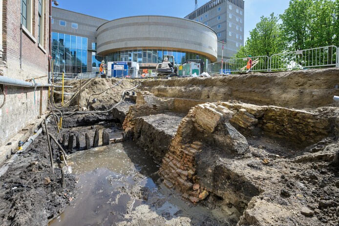 Geheime stukken: Nieuwe tegenslag Binnenhof, renovatie pas jaren later klaar | Politiek | pzc.nl