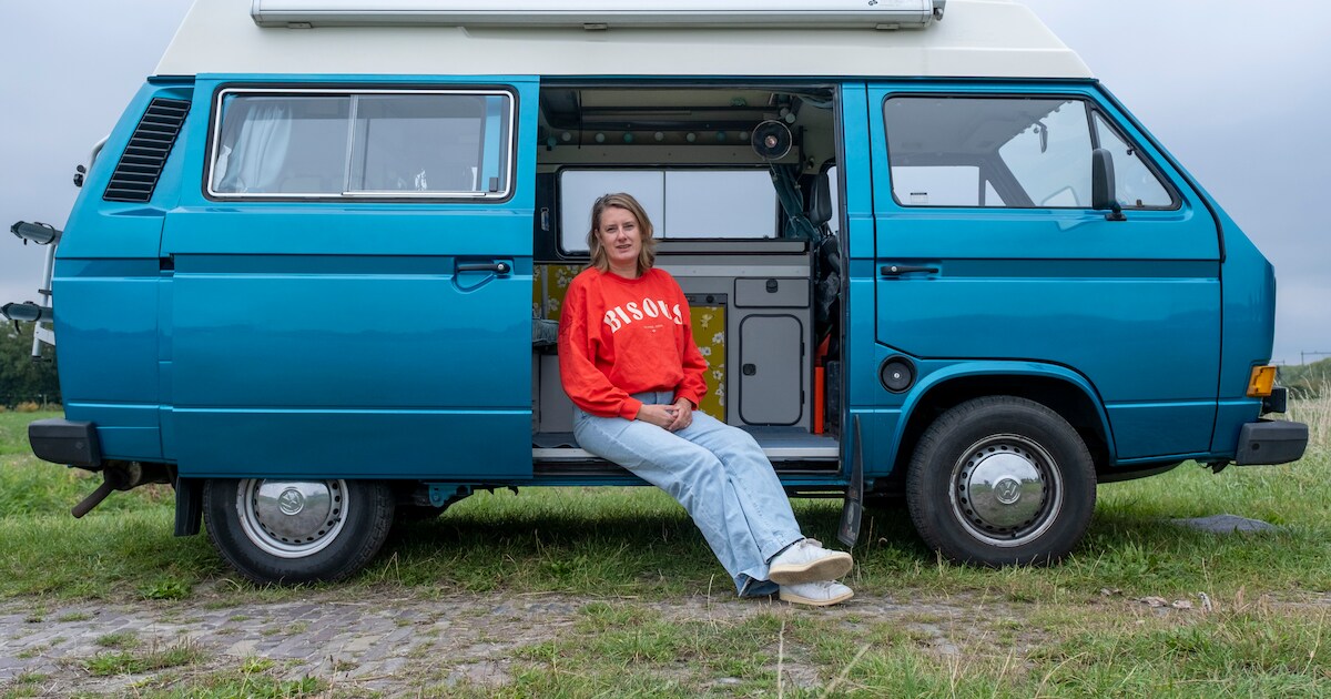 Een kantoor op wielen geeft Liselore vrijheid: 'Als het mooi weer is en ...