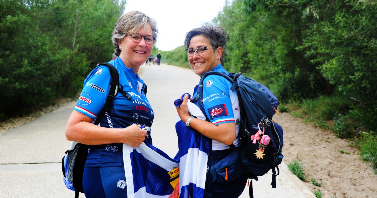 Oncologieverpleegkundigen Annette en Germanda klimmen mee in de Alpe d ...