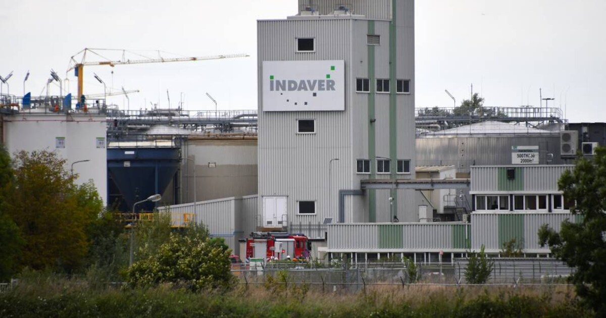 Brand bij afvalverwerkingsbedrijf in Hoek snel geblust | 112 nieuws ...