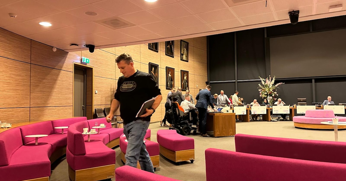 Thoolse VVD-er Arjan Deurloo stapt per direct op na telefoontje tijdens vergadering: ‘Vervelend ...