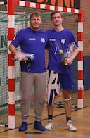 Hij vroeg toestemming aan zijn broertje of hij zijn coach mocht worden ...