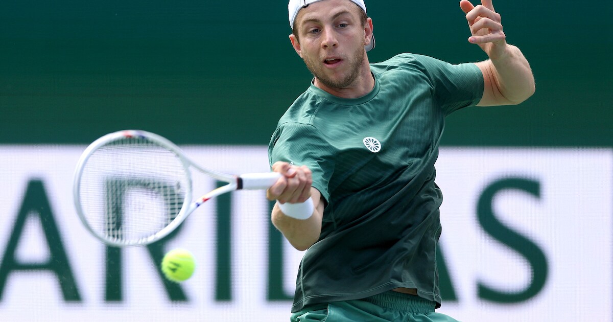 Tallon Griekspoor plaatst zich overtuigend voor halve finale in ...