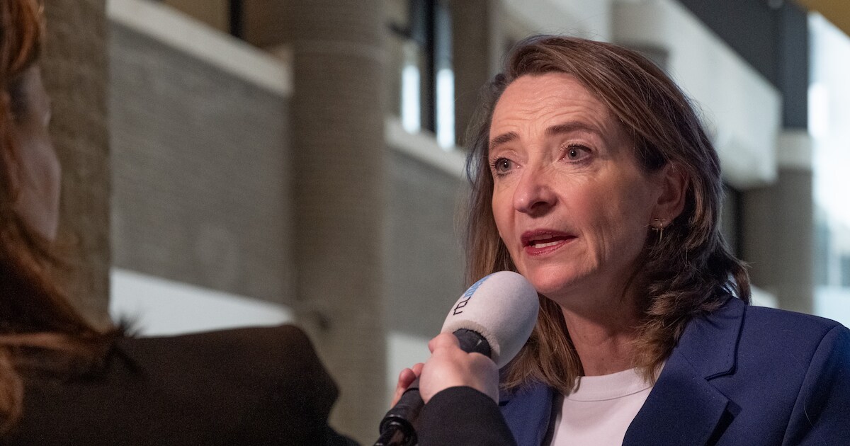 Wat gebeurt er met de klachten over NPO-baas Leeflang? ‘Nu niks doen ...