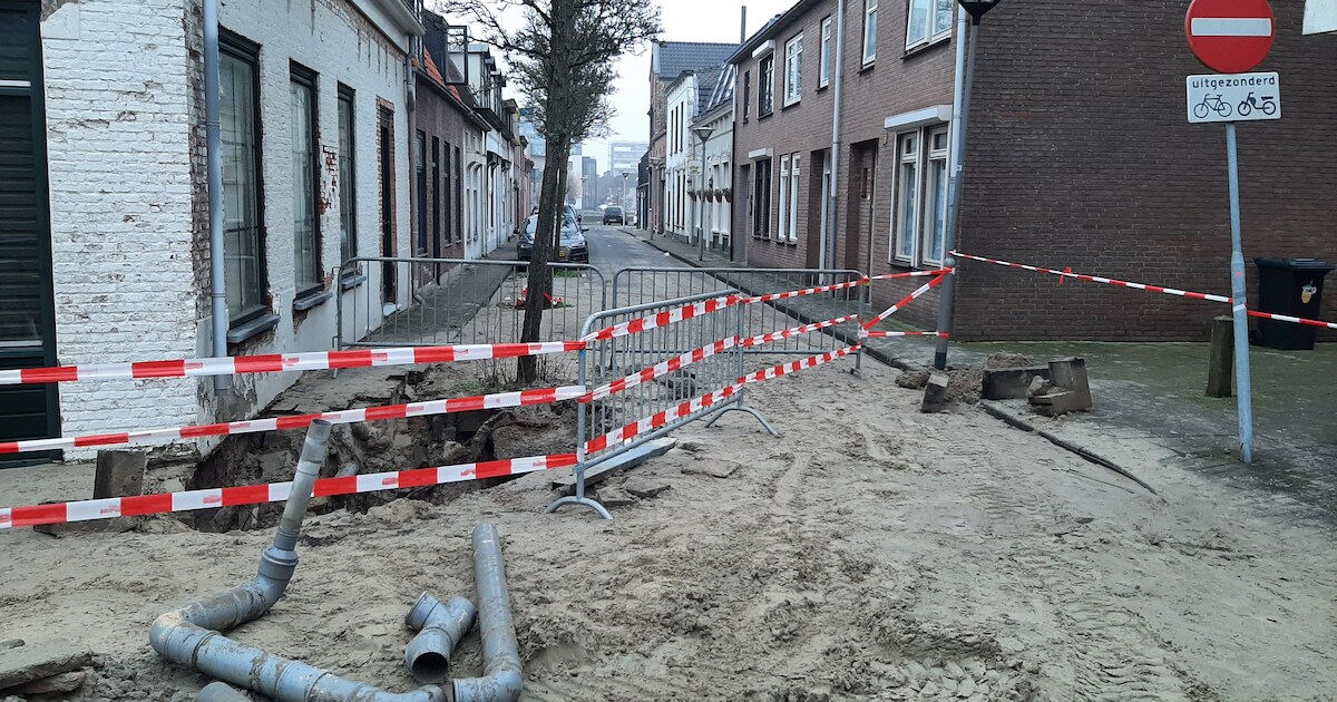 Waterleiding springt in binnenstad Terneuzen, aantal bewoners en horeca ...