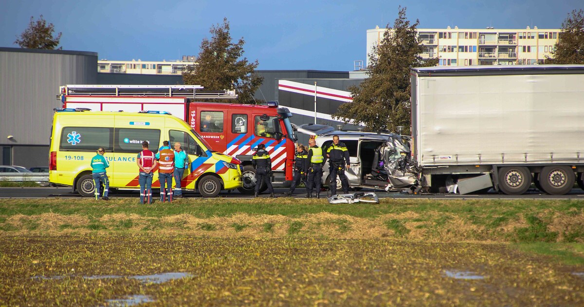 Drie gewonden bij ongeluk op A58 bij Goes | Goes | pzc.nl