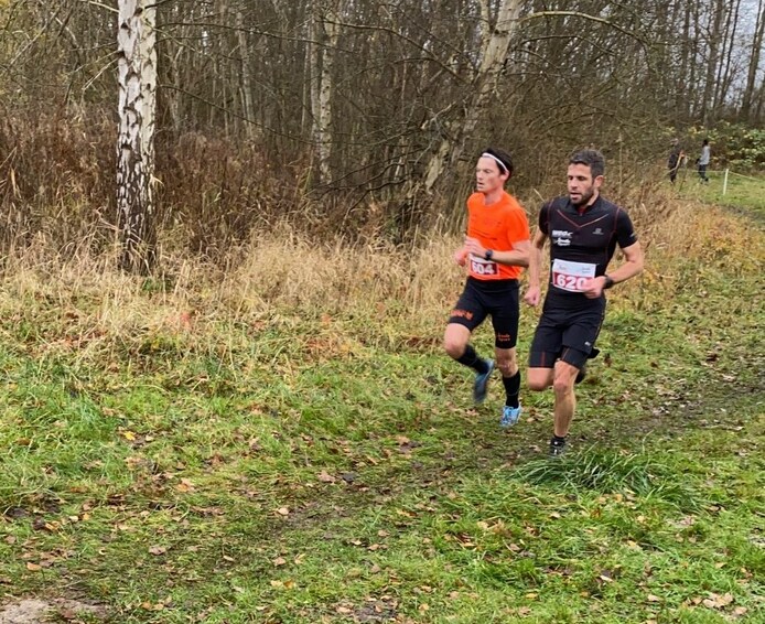 Harde wind, regen en blubber: Kustmarathonwinnaar Tim Pleijte wint Den ...