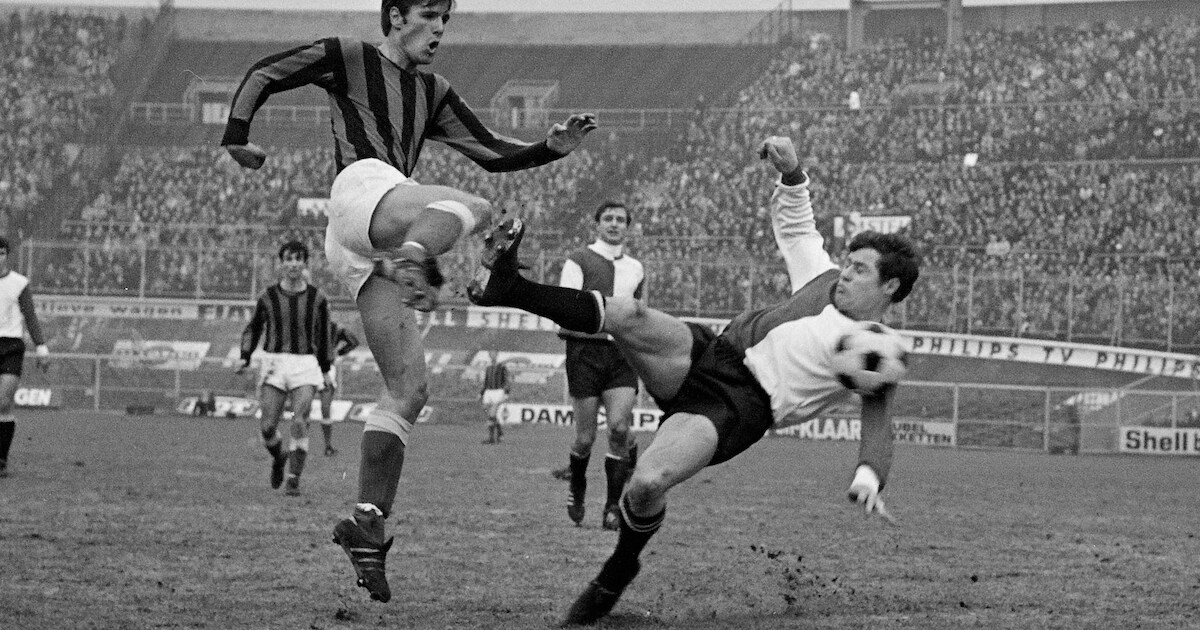 Rinus Israel, de man die spitsen nachtmerries bezorgde, maar ’s avonds ...