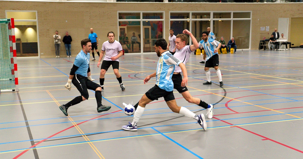 sc Toma onttroont ZVV Hulst als Zeeuws kampioen zaalvoetbal, bij de ...