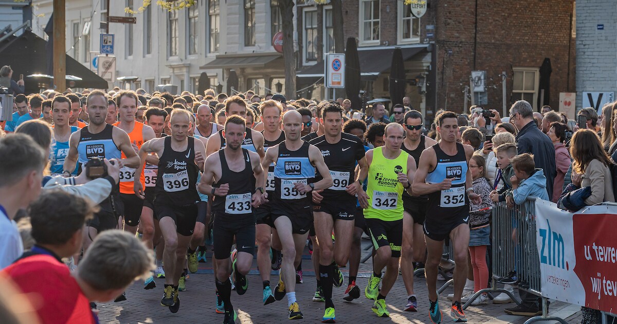 Tien jaar nadat Tim Pleijte het parkoersrecord liep, staat hij opnieuw ...