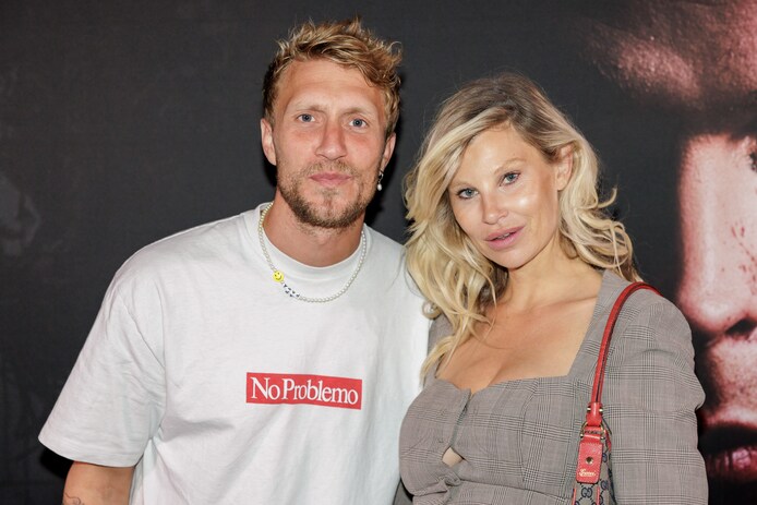 Chef’Special-zanger Joshua Nolet verloofd met vriendin Caroline ...