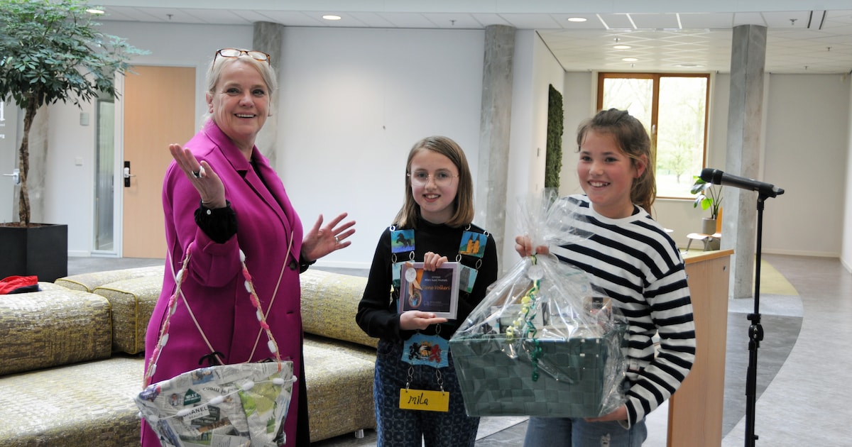 Kinderburgemeester Mila verzamelt afvalknutsels voor haar eigen ...