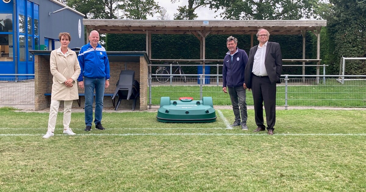 Na VV IJzendijke hoopt Sluis op meer kampioenen door inzet robotmaaiers ...