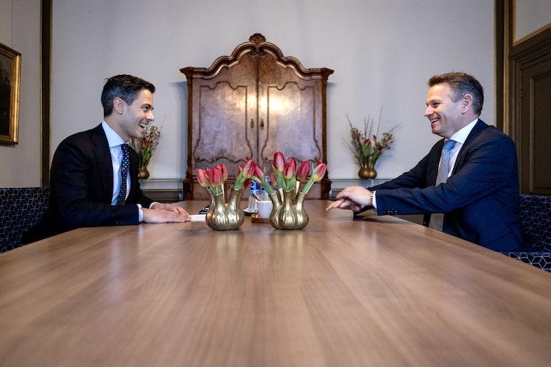 Ontspannen ‘kennismaking’ tussen Jetten en De Bat: ‘We hebben het ...