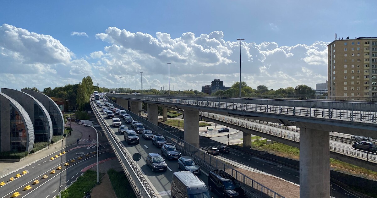 Afrit fly-over nog drie dagen langer afgesloten: “Bekabelingswerken ...