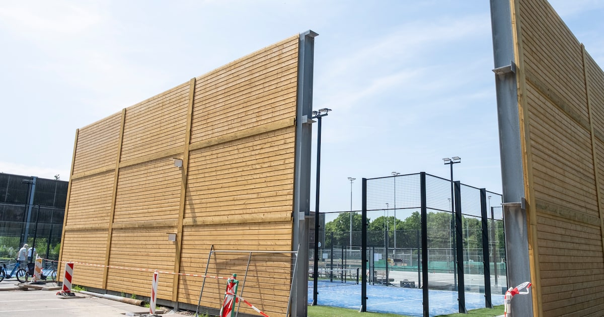Buurman verliest zaak over padelbanen, geluidsscherm mag blijven staan ...
