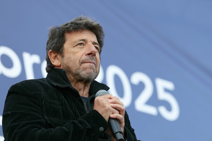 Zanger Patrick Bruel opgepakt in onderzoek naar verkrachting en ...