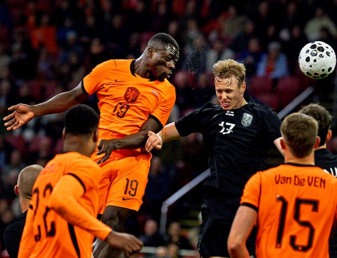 Nederlands elftal speelt alle groepsduels van het WK in oranje shirts ...