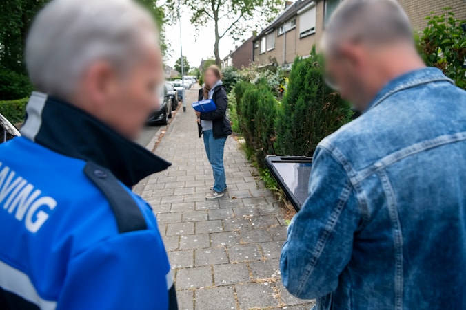 Controleurs trekken ’s avonds door Terneuzen langs huizen van ...