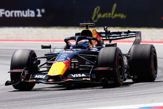 Max Verstappen moet genoegen nemen met vijfde startplek, George Russell ...
