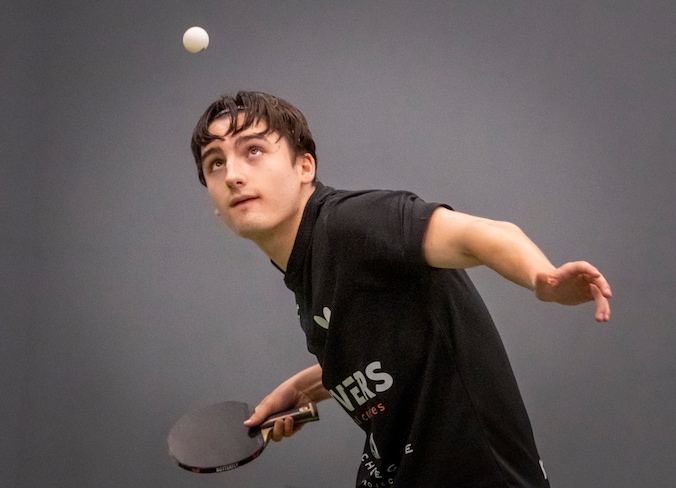 Tafeltennisser Mark Janssen wint in Arnemuiden, Arnoud Meijer verliest ...