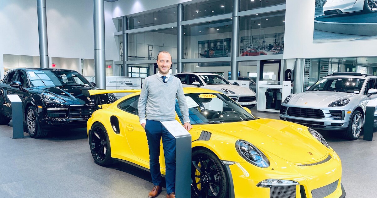 Axelaar Alexander de Pooter leeft als Porsche-verkoper de American ...