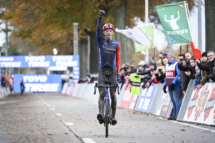 Primeur voor Pim Ronhaar: Nederlandse veldrijder boekt eerste ...