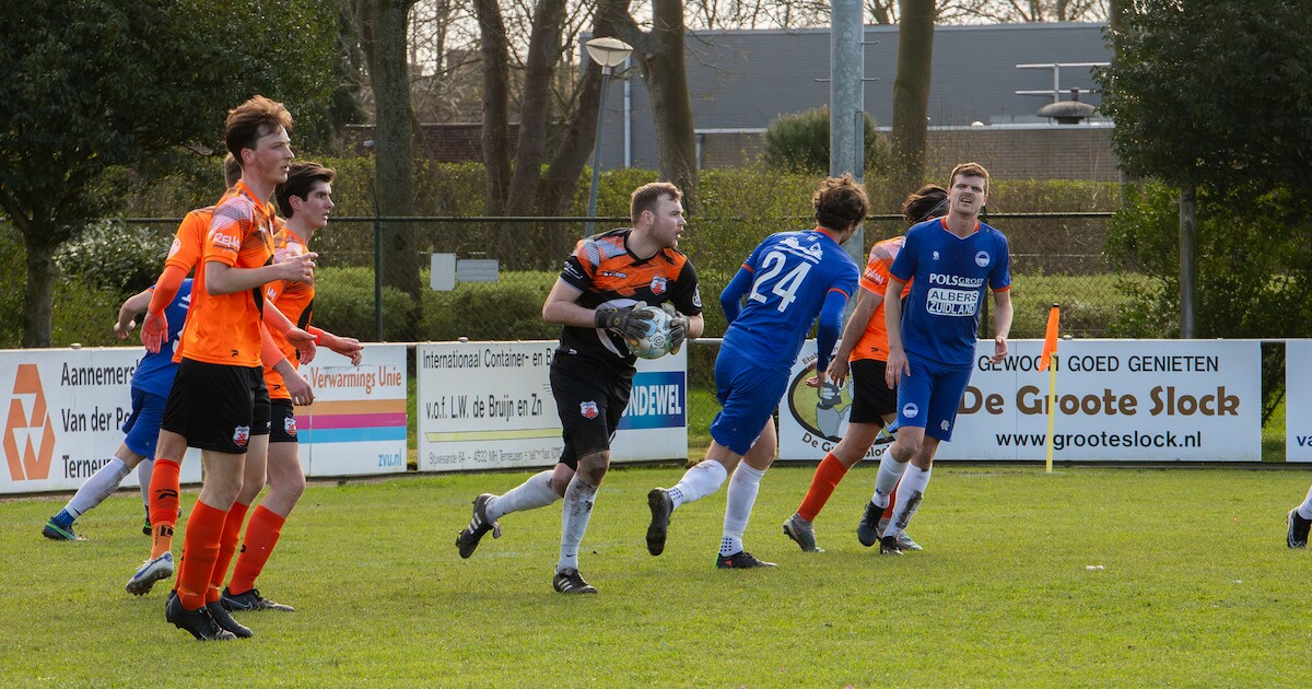 Doelman Pijpelink staat wekelijks onder druk bij tobbend Terneuzense Boys | Zeeuws voetbal | pzc.nl
