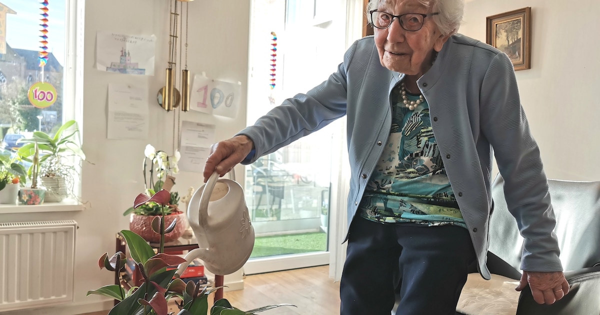 Honderdjarige Jacomina uit Kloosterzande staat positief in het leven ...