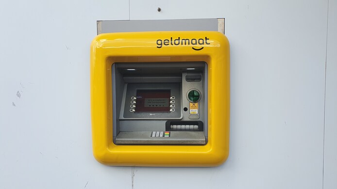 Raadsleden Hulst willen meer geldautomaten in dorpen | Hulst | pzc.nl