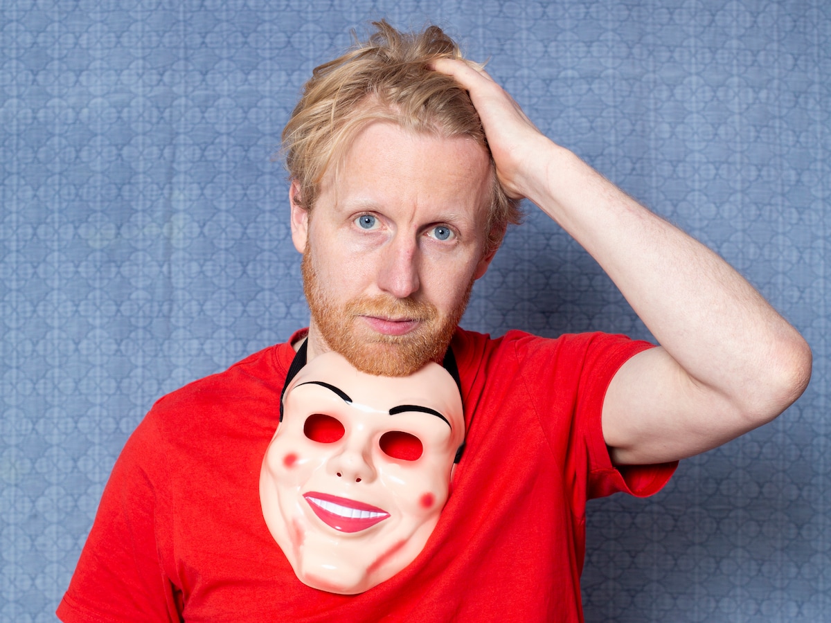 Hoe een ‘blozend jongetje’ cabaretier en wiskundeleraar werd | Noord ...