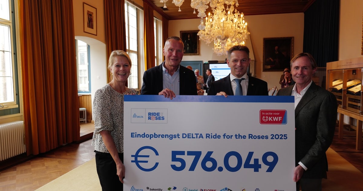 Recordopbrengst DELTA Ride for the Roses overhandigd in Middelburg ...