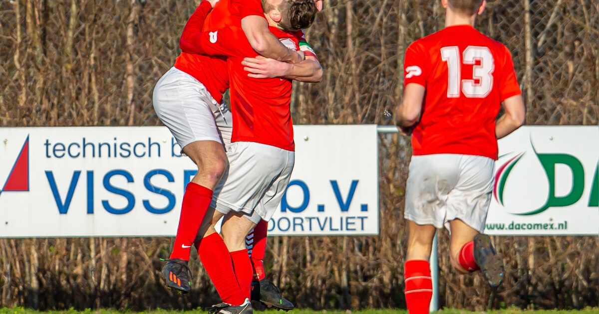 Kersverse vaders De Jong en Suurd bezorgen SPS flitsende start | Zeeuws ...
