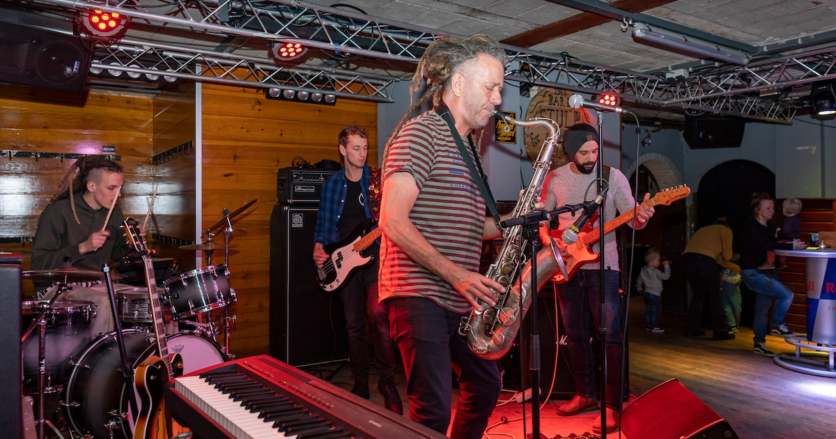 Jammen met de Barnasconi's in bar De Stulp in Renesse | Schouwen ...