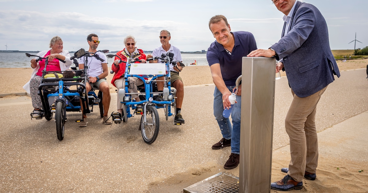 Fietsen en onderweg even het lege flesje water bijvullen: 40 nieuwe ...