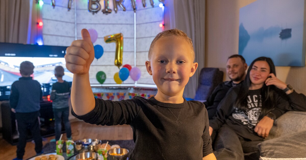 Bogdan uit Oekraïne viert zijn eerste verjaardag in Nederland: pizza ...