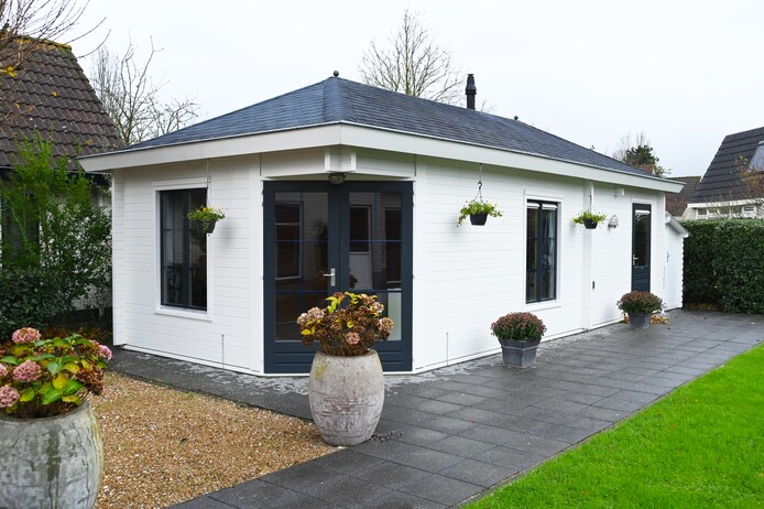 Droomhuis van Victor en Monique staat te koop: ‘We werden verliefd op Villa Erna-Louisa’ | Dag ...