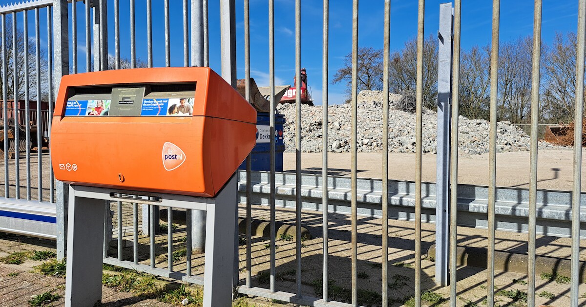 En weer is er iets weg voor de campus: wat rest van het postkantoor is ...