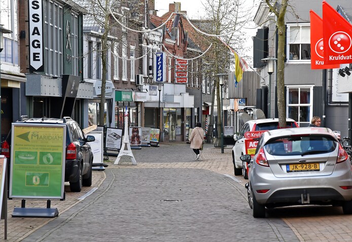 Axelse ondernemers: Hou genoeg parkeerplekken over in het centrum ...
