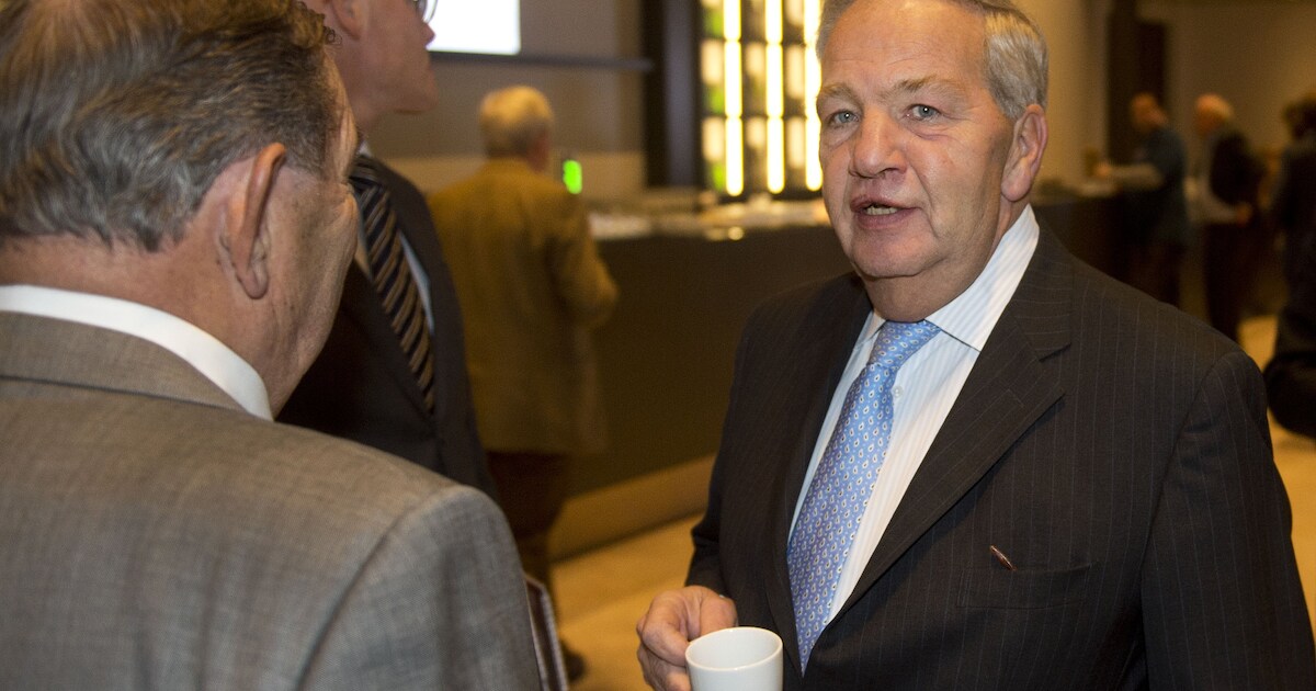Voormalig Ajax-directeur Dolf Collee (72) overleden | Voetbal | PZC.nl