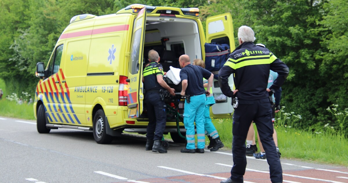 Wielrenner valt en raakt gewond bij Veere | Walcheren | PZC.nl