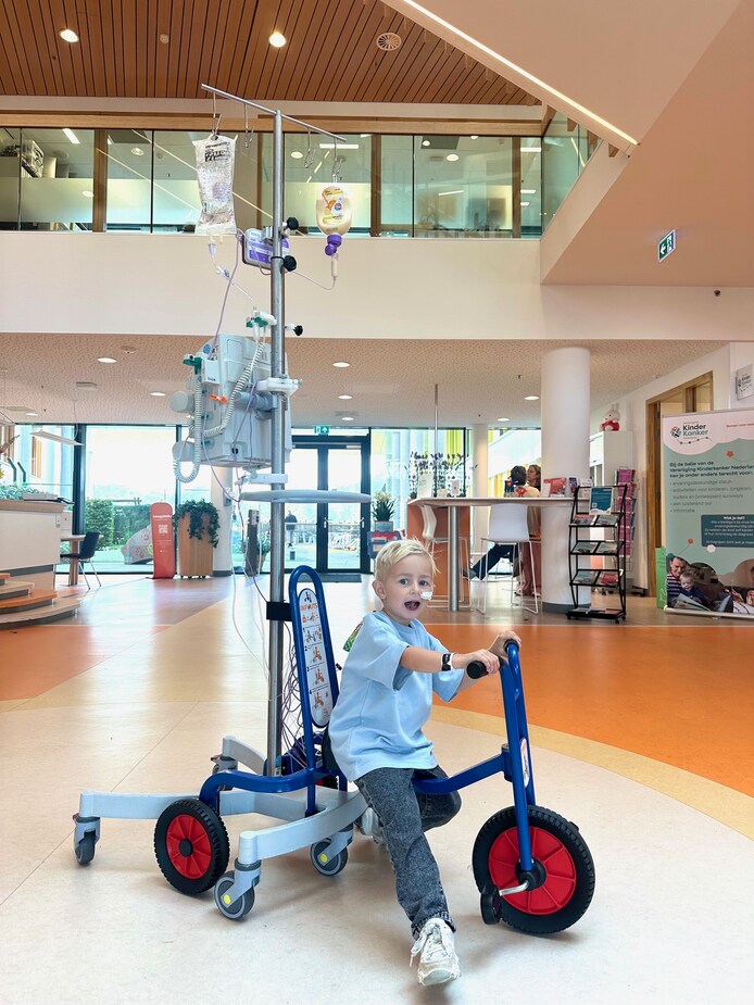 De infuusfiets van het Prinses Máxima Centrum is zo’n hype dat binnen- en buitenland ’m wil ...