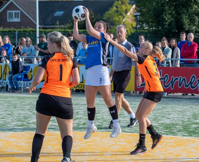 Ondo: degradant in de zaal, maar dé titelkandidaat op het veld | Sport ...